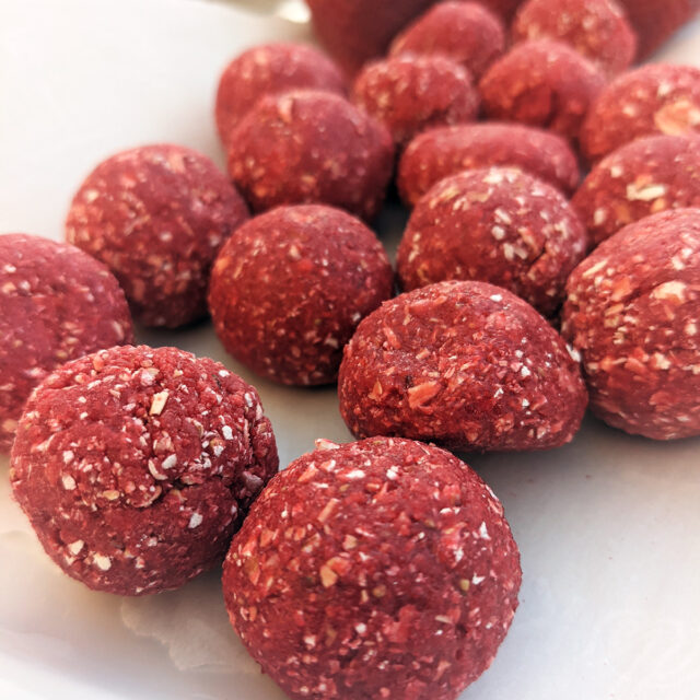 Macro Friendly Strawberry Protein Balls - Health Beet